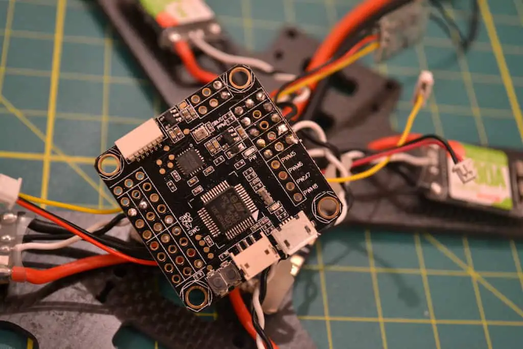 Best ESC for Quadcopters (Buying Guide and Info)